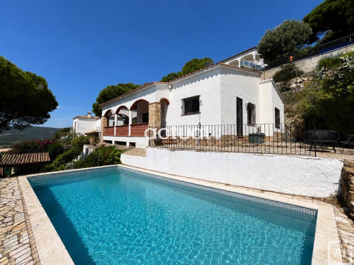 80 M² House ∙ 3 Bedrooms ∙ 8 Guests - S'Agaró