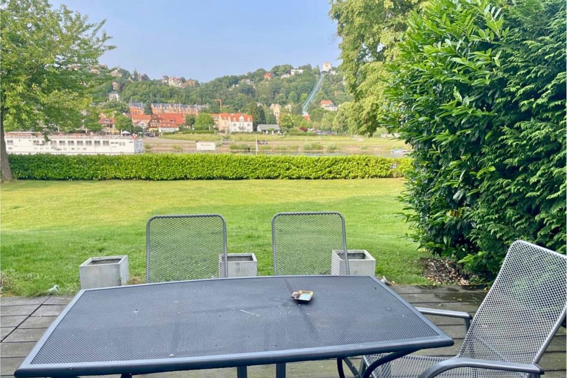 165 M² Apartment ∙ 3 Bedrooms ∙ 4 Guests - Drezda