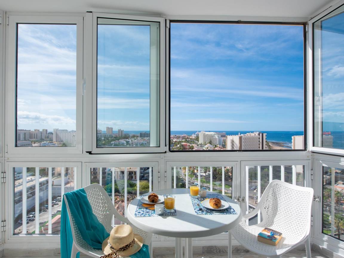 80 M² Apartamento ∙ 2 Habitaciones ∙ 6 Huéspedes - Costa Adeje