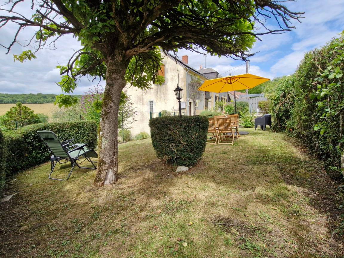 52 M² Cottage ∙ 2 Chambres ∙ 4 Personnes - Nièvre