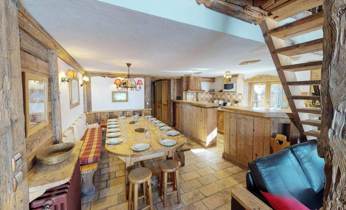210 M² Chalet ∙ 7 Chambres ∙ 15 Personnes - Val Thorens