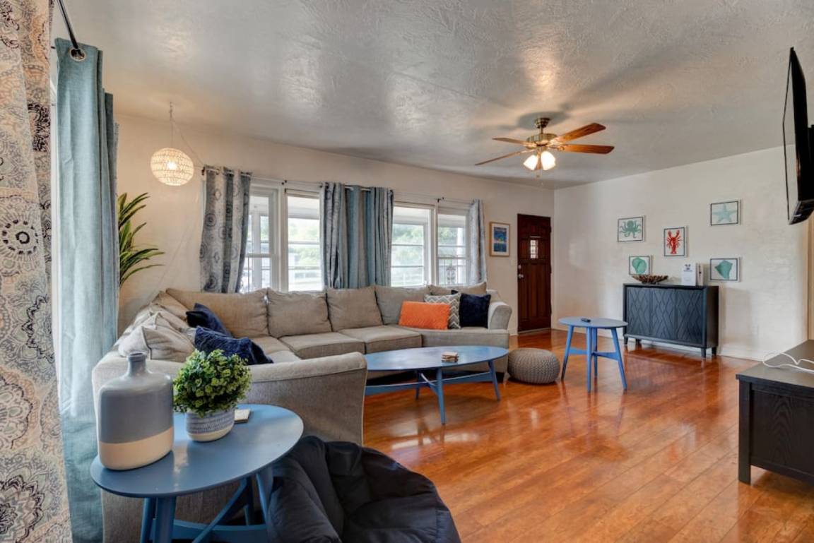 18 M² House ∙ 4 Bedrooms ∙ 8 Guests - Daytona Beach