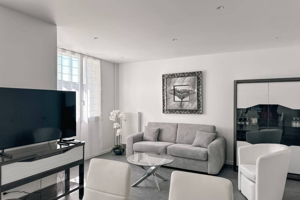 72 M² Apartment ∙ 2 Bedrooms ∙ 6 Guests - Grenoble