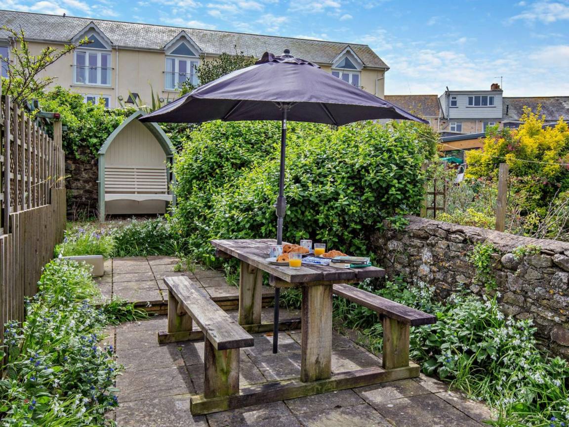 Cottage ∙ 2 Bedrooms ∙ 3 Guests - Appledore