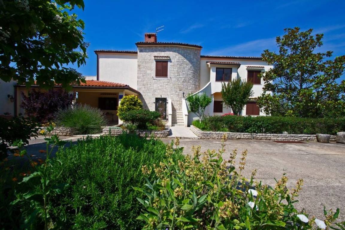 110 M² Apartamento ∙ 2 Habitaciones ∙ 4 Huéspedes - Medulin