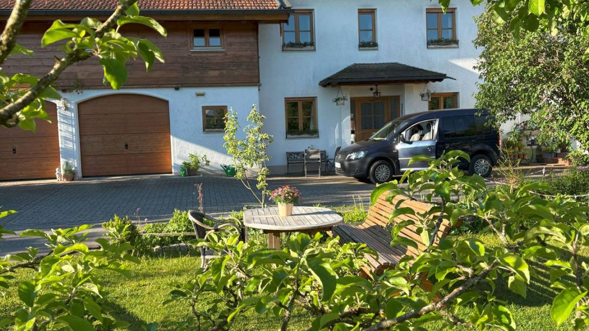 55 M² Ferienwohnung ∙ 1 Schlafzimmer ∙ 3 Gäste - Traunstein