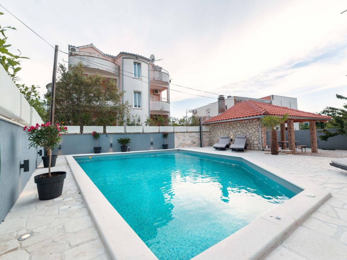 50 M² Apartamento ∙ 2 Habitaciones ∙ 5 Huéspedes - Šibenik