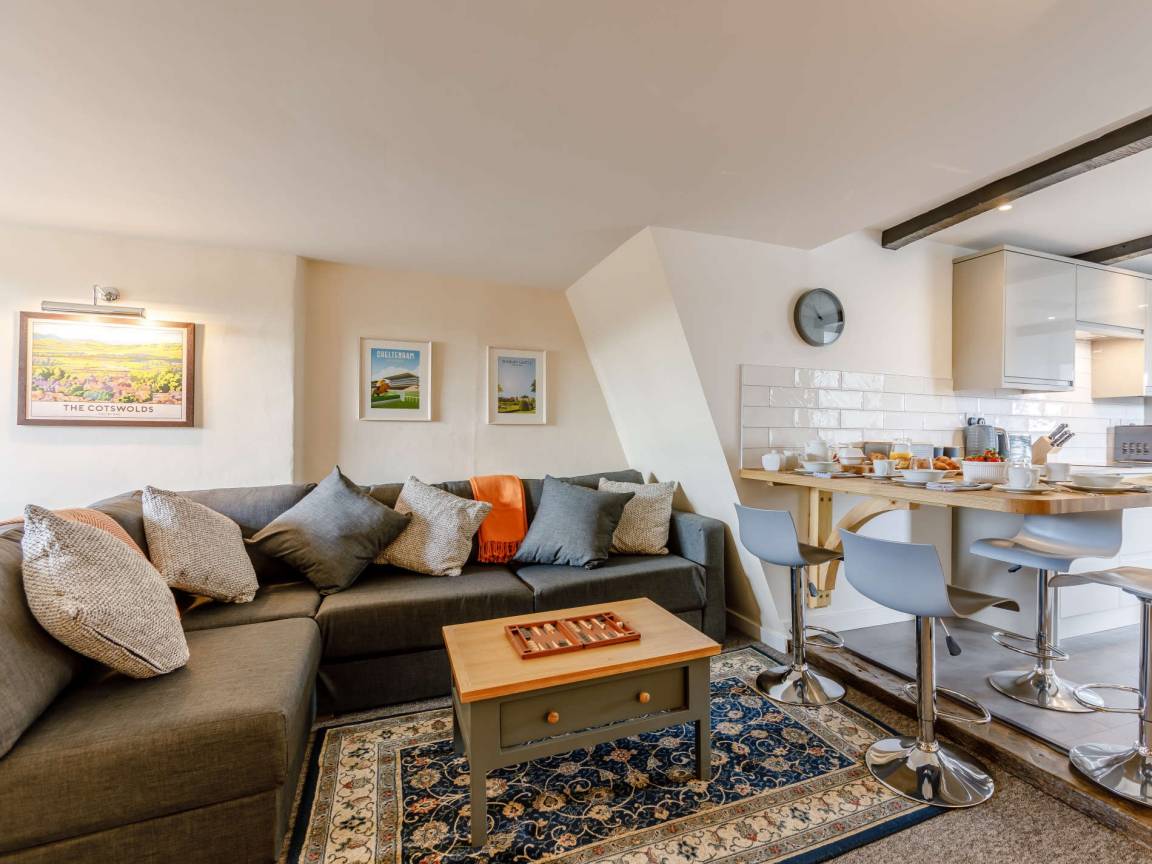 Cottage ∙ 2 Bedrooms ∙ 4 Guests - Winchcombe