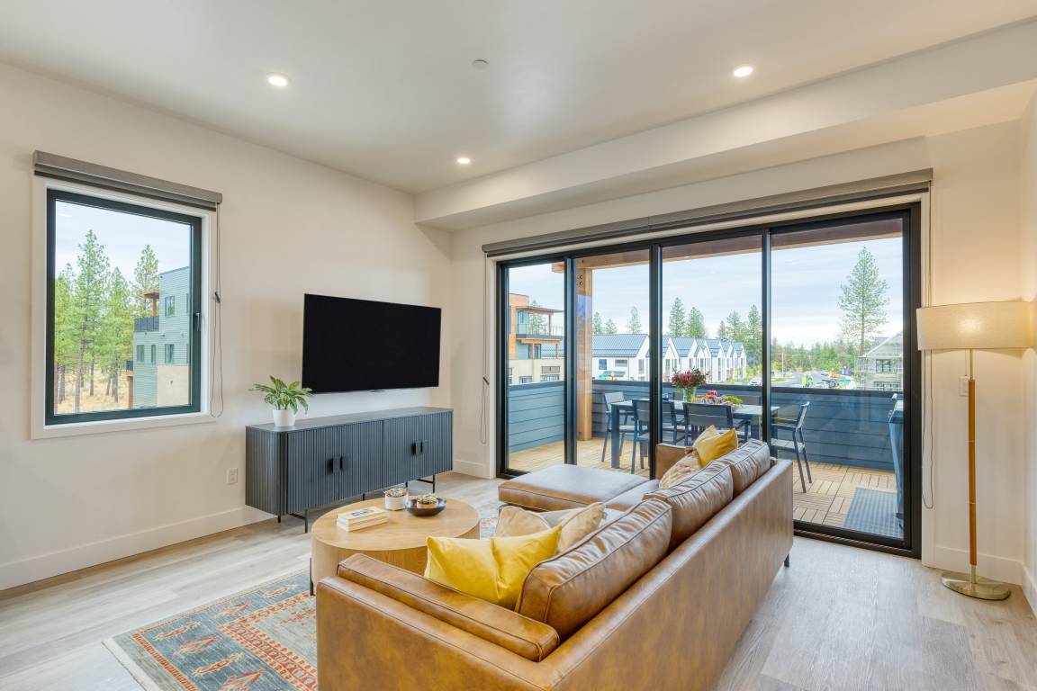 88 M² House ∙ 10 Bedrooms ∙ 20 Guests - Bend, OR