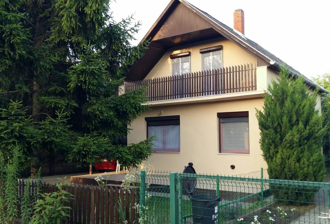 78 M² Ferienhaus ∙ 5 Schlafzimmer ∙ 8 Gäste - Balatonlelle