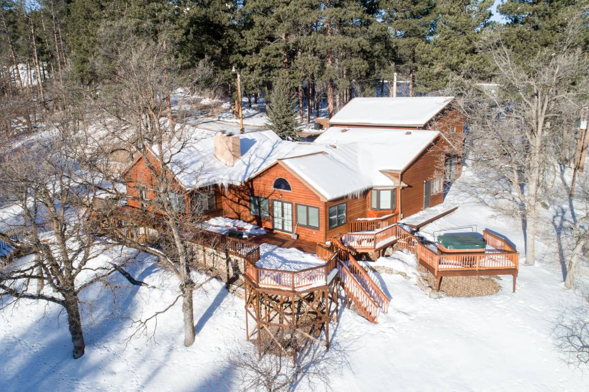 325 M² Cabin ∙ 4 Bedrooms ∙ 16 Guests - Sturgis, SD