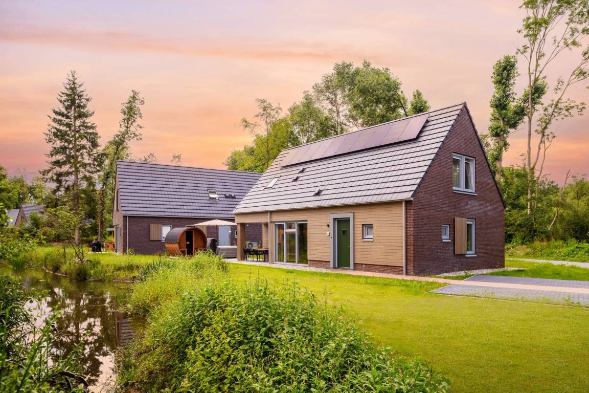 107 M² Huis ∙ 2 Slaapkamers ∙ 6 Gasten - Stadskanaal