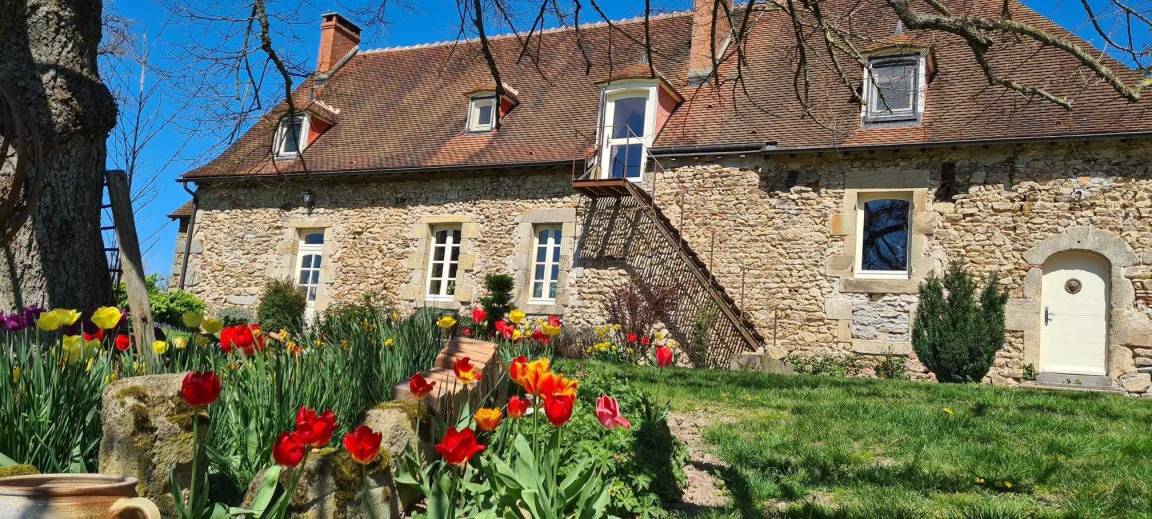 200 M² Gîte ∙ 2 Chambres ∙ 6 Personnes - Bourbon-l'Archambault