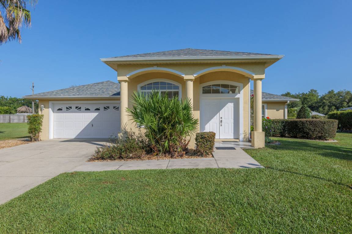 2100 M² House ∙ 4 Bedrooms ∙ 8 Guests - Inverness, FL