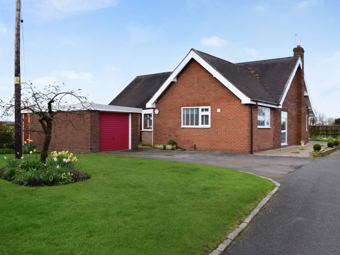 Cottage ∙ 3 Bedrooms ∙ 6 Guests - Stoke-on-Trent
