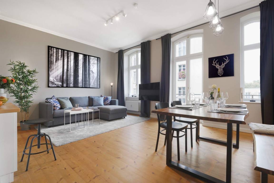 83 M² Apartment ∙ 2 Bedrooms ∙ 4 Guests - Berlin