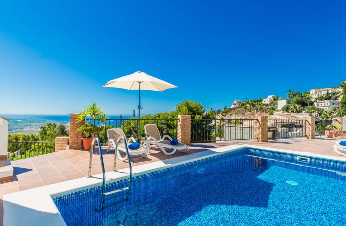 150 M² Villa ∙ 4 Schlafzimmer ∙ 8 Gäste - Salobreña
