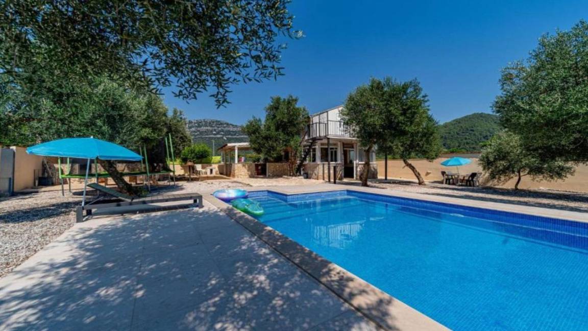 1000 M² House ∙ 2 Bedrooms ∙ 6 Guests - Ston