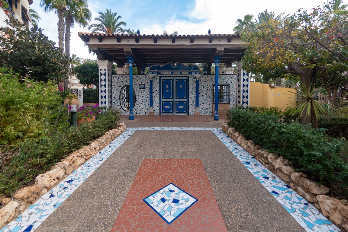 93 M² Apartment ∙ 3 Bedrooms ∙ 6 Guests - Torrevieja