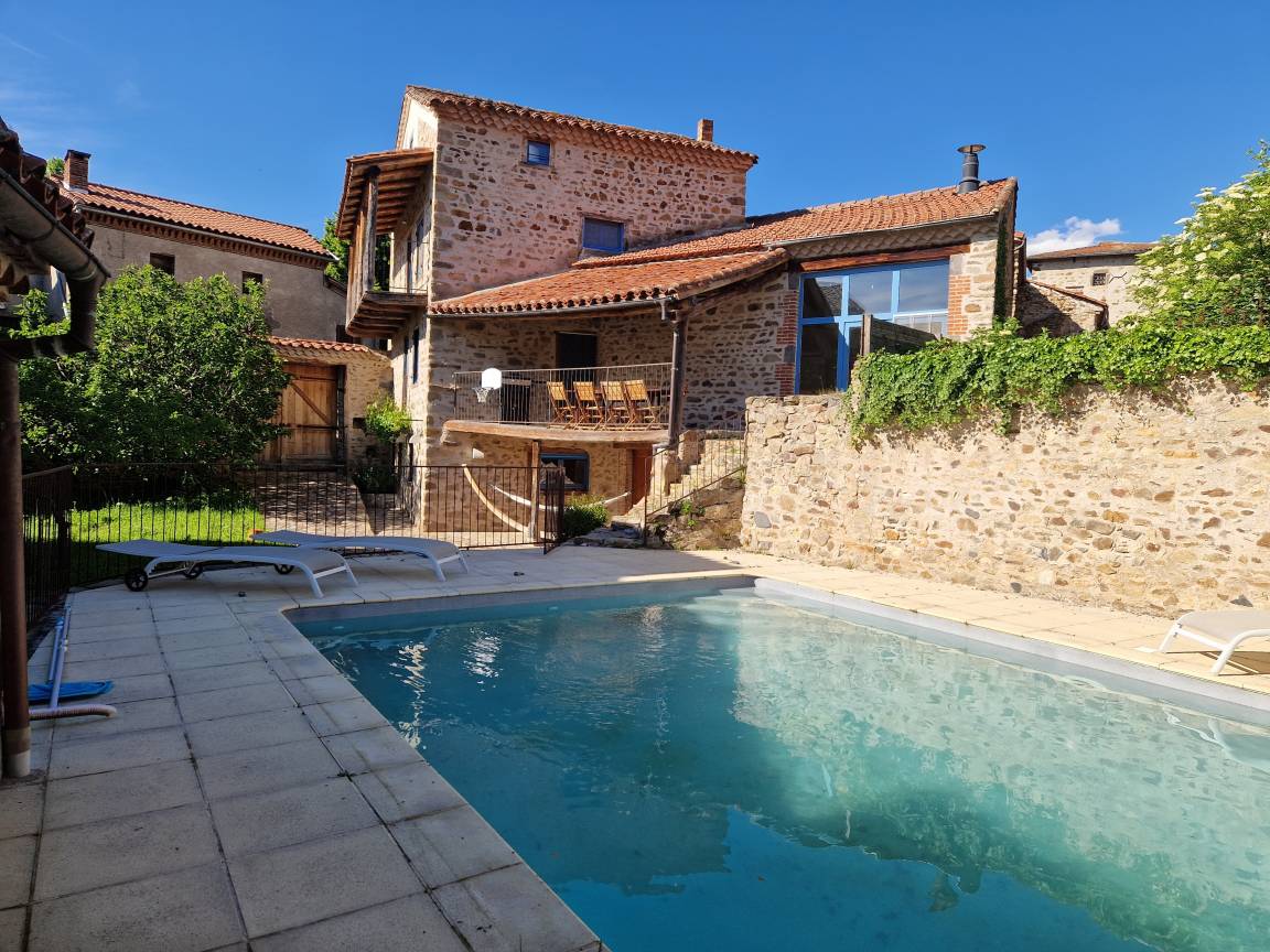 230 M² Maison De Vacances ∙ 4 Chambres ∙ 8 Personnes - Brioude