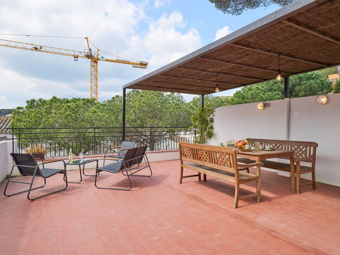 75 M² Apartamento ∙ 3 Habitaciones ∙ 6 Huéspedes - Palafrugell