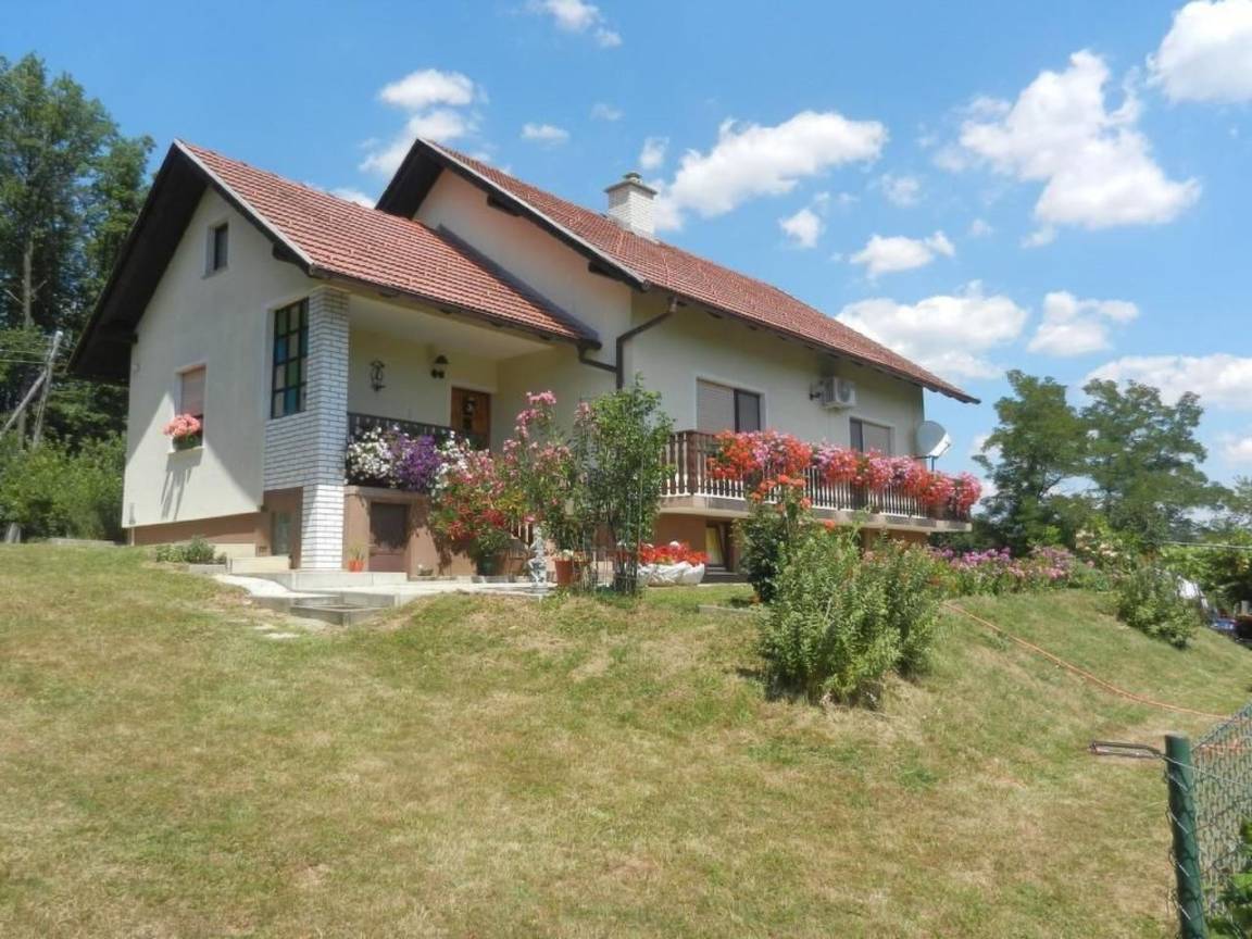 90 M² Ferienhaus ∙ 2 Schlafzimmer ∙ 5 Gäste - Slowenien