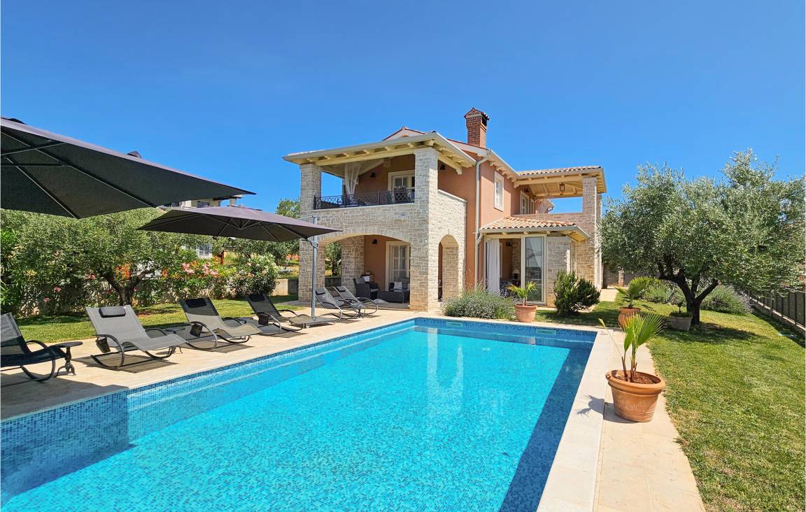 234 M² Ferienhaus ∙ 4 Schlafzimmer ∙ 8 Gäste - Poreč