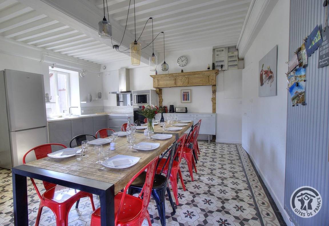 210 M² Gîte ∙ 6 Chambres ∙ 11 Personnes - Anse