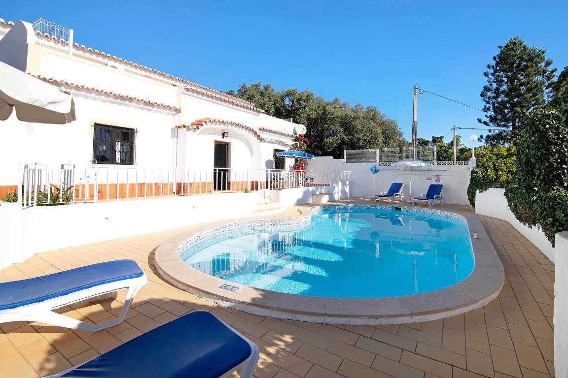 150 M² Villa ∙ 2 Schlafzimmer ∙ 4 Gäste - Guia