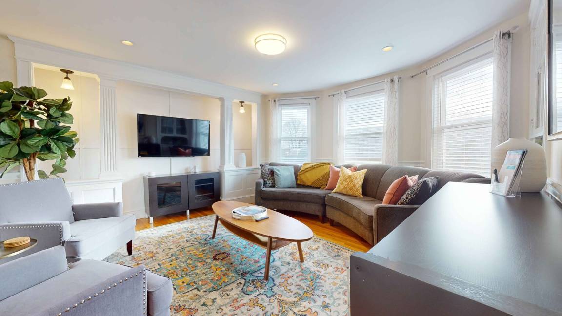 149 M² Huoneisto ∙ 4 Makuuhuonetta ∙ 10 Vierasta - Boston, MA