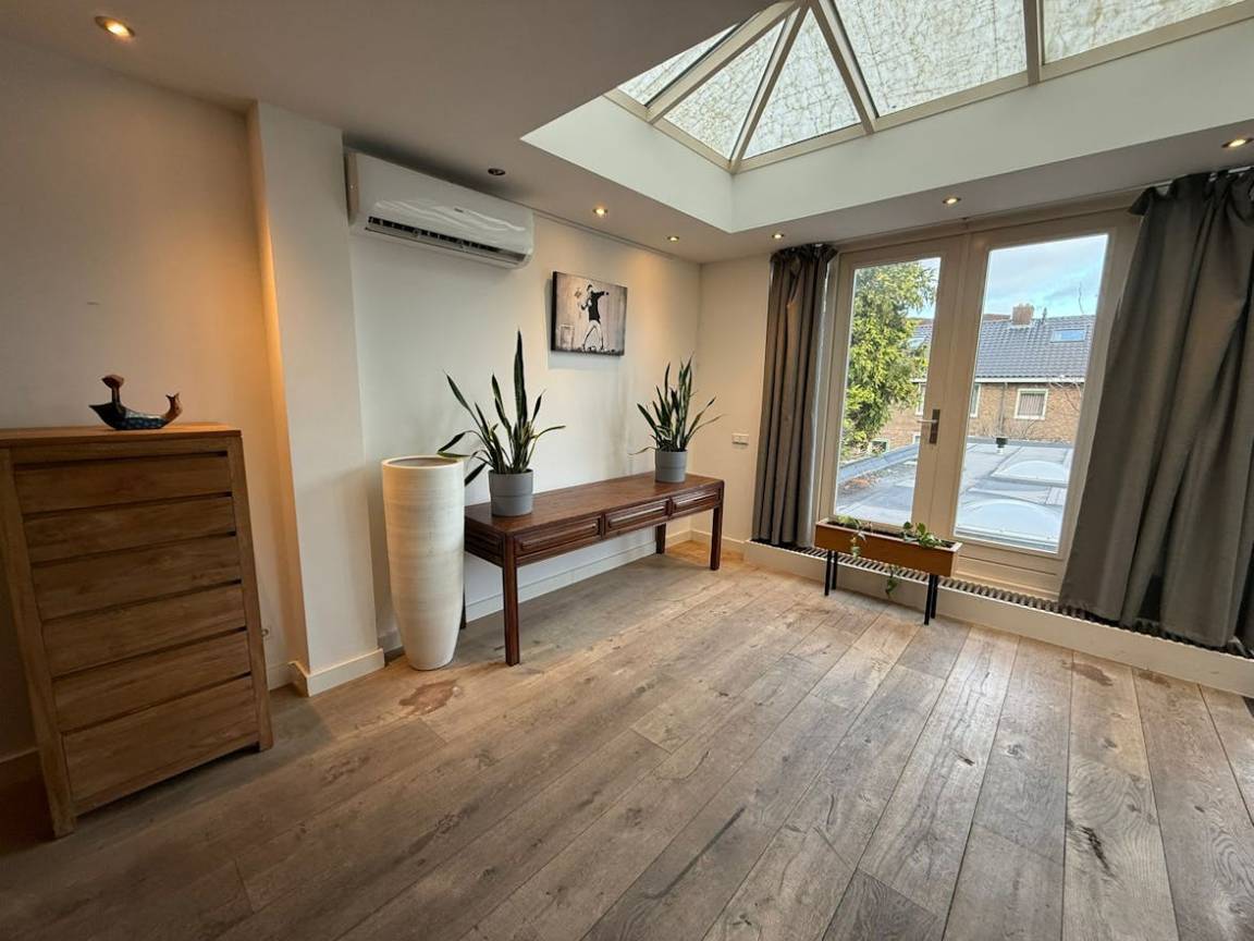 95 M² Apartment ∙ 2 Bedrooms ∙ 4 Guests - Eindhoven