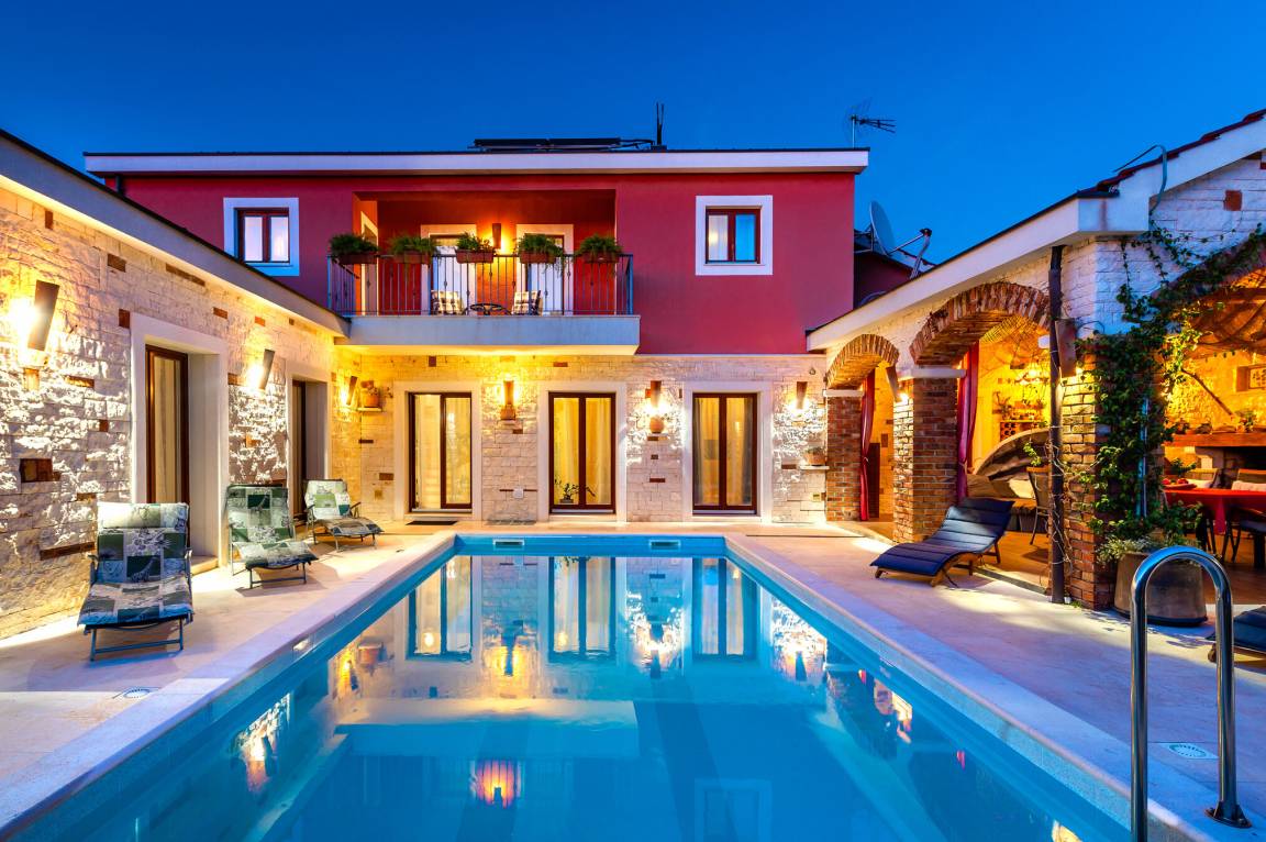 260 M² House ∙ 3 Bedrooms ∙ 8 Guests - Šibenik