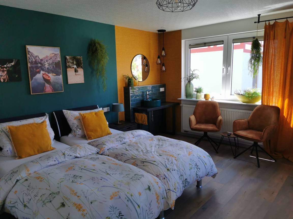 62 M² Ferienwohnung ∙ 2 Schlafzimmer ∙ 4 Gäste - Bad Tabarz
