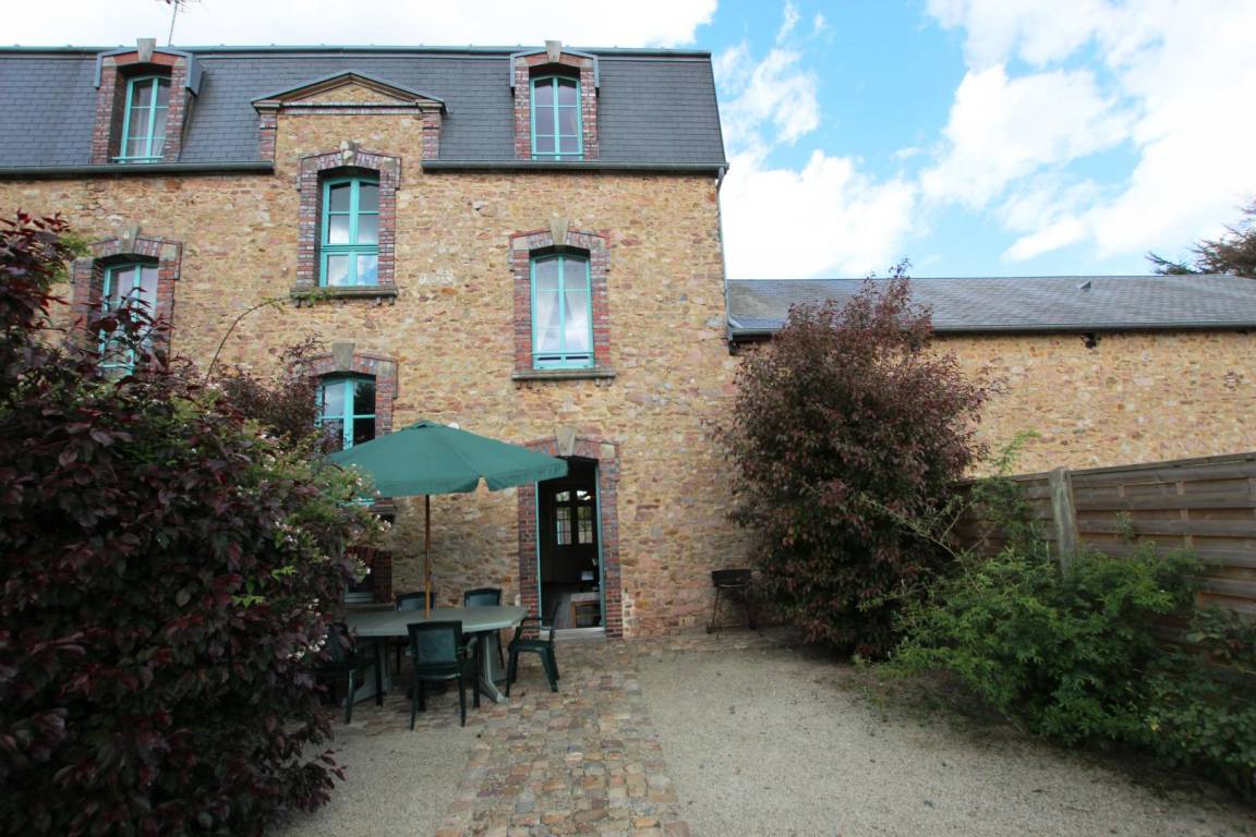57 M² Gîte ∙ 2 Chambres ∙ 4 Personnes - Carentan