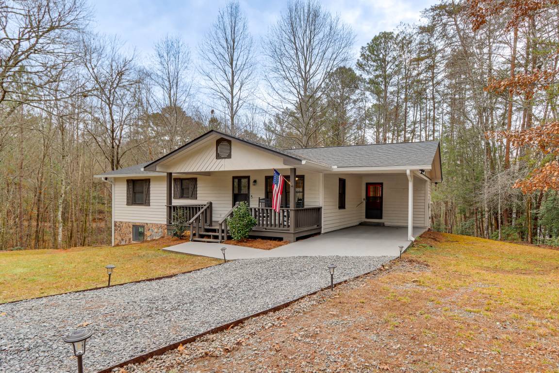 250 M² House ∙ 2 Bedrooms ∙ 6 Guests - Blue Ridge Lake, GA