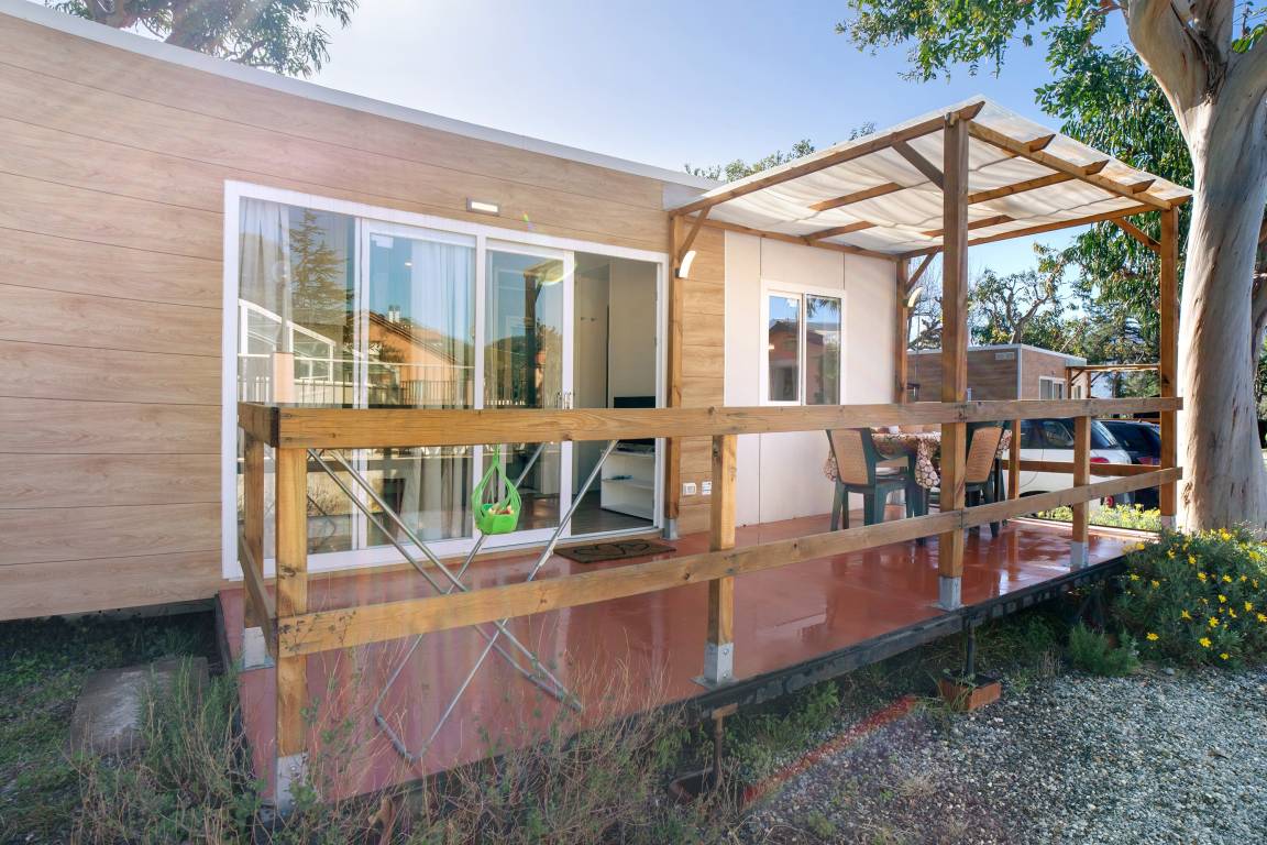 30 M² Caravan ∙ 2 Bedrooms ∙ 4 Guests - Albenga