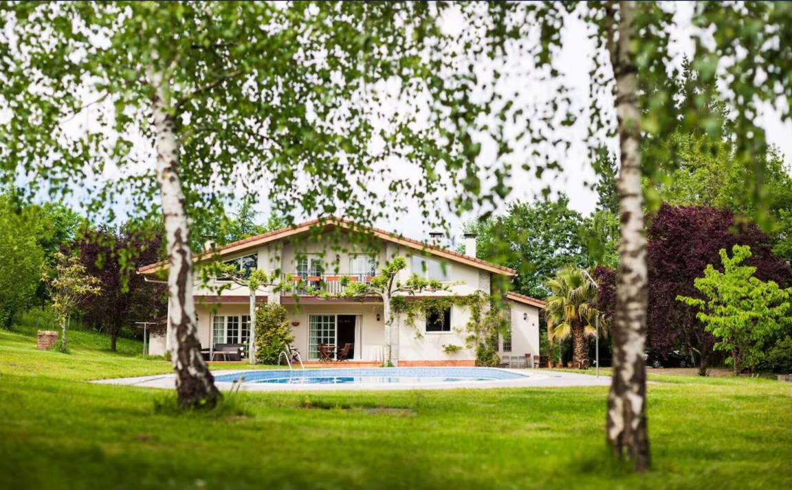 60 M² Apartment ∙ 4 Bedrooms ∙ 11 Guests - Basque Country
