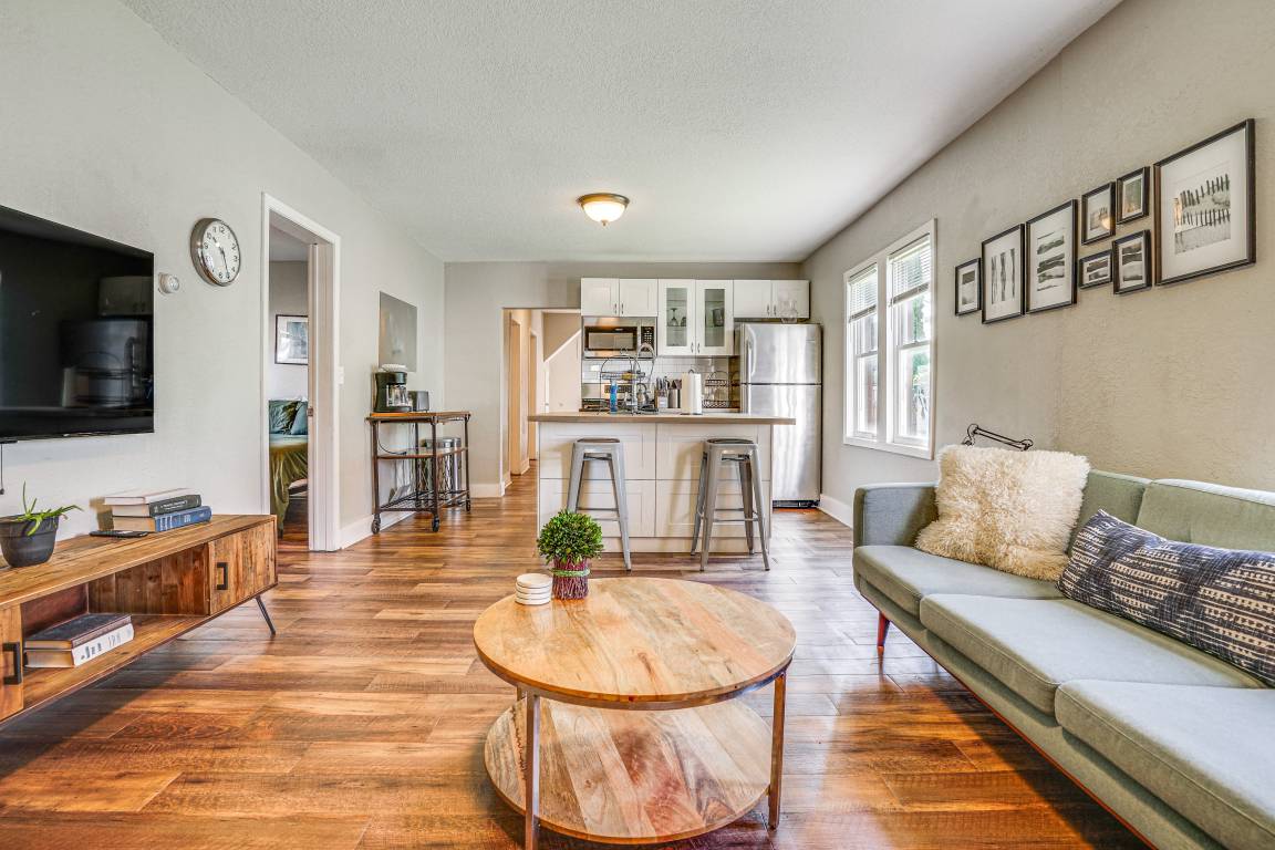 111 M² House ∙ 3 Bedrooms ∙ 6 Guests - Minneapolis