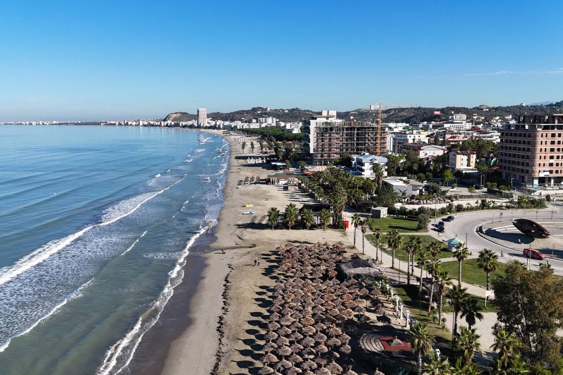 95 M² Apartment ∙ 2 Bedrooms ∙ 6 Guests - Durres