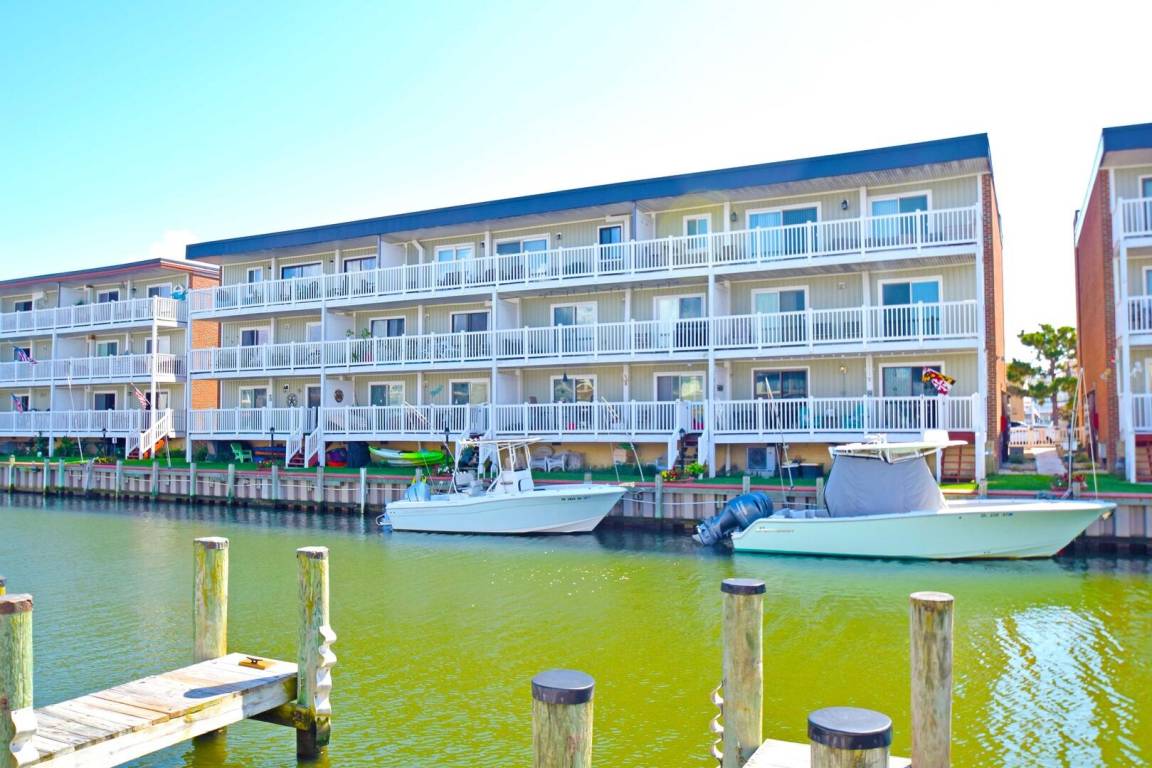 Condo ∙ 2 Bedrooms ∙ 6 Guests - Ocean City, MD