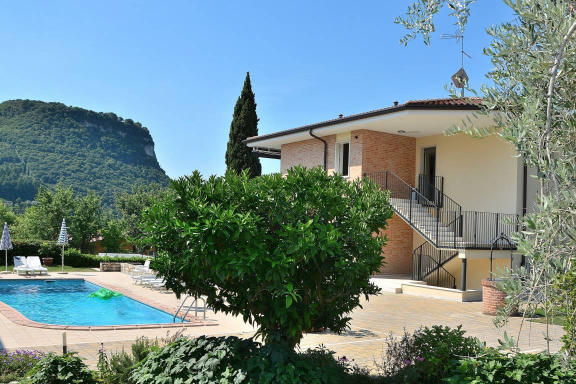 130 M² House ∙ 3 Bedrooms ∙ 6 Guests - Garda