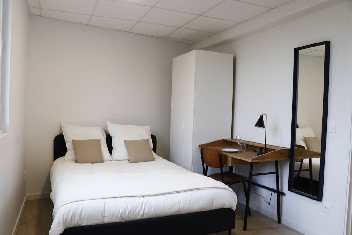 11 M² Ferienwohnung ∙ 1 Schlafzimmer ∙ 1 Gast - Villepinte