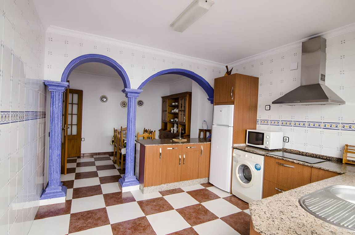 140 M² Maison De Vacances ∙ 4 Chambres ∙ 6 Personnes - Conil de la Frontera