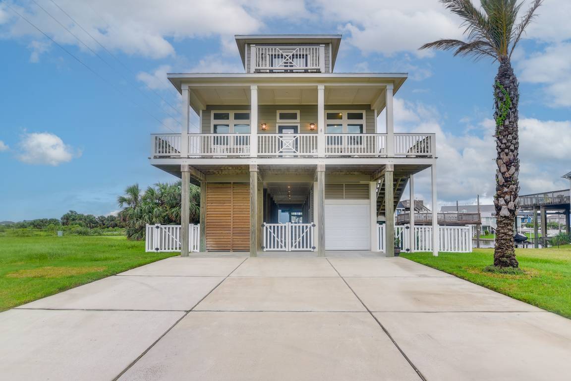 158 M² House ∙ 3 Bedrooms ∙ 10 Guests - Galveston, TX