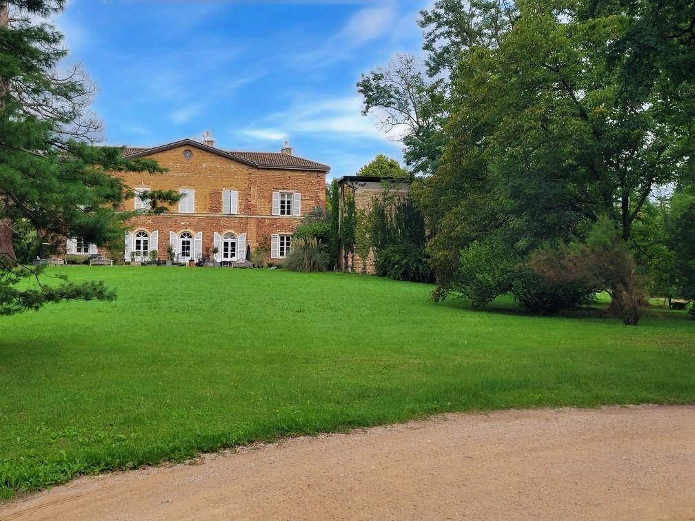 76 M² Gîte ∙ 2 Chambres ∙ 4 Personnes - Trévoux