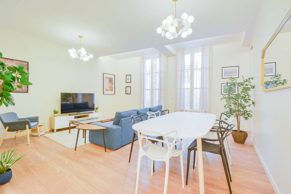 100 M² Ferienwohnung ∙ 3 Schlafzimmer ∙ 6 Gäste - Nancy