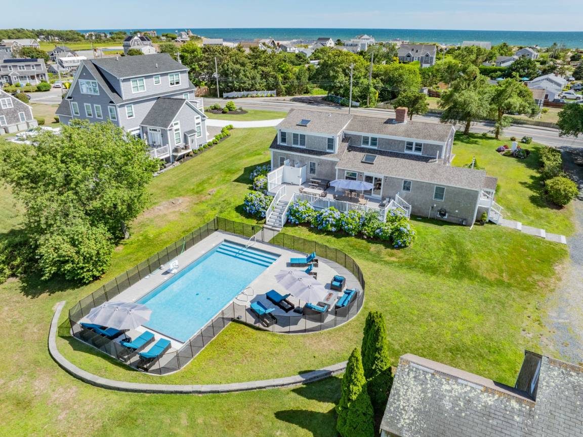 263 M² House ∙ 4 Bedrooms ∙ 12 Guests - Mayflower Beach, MA