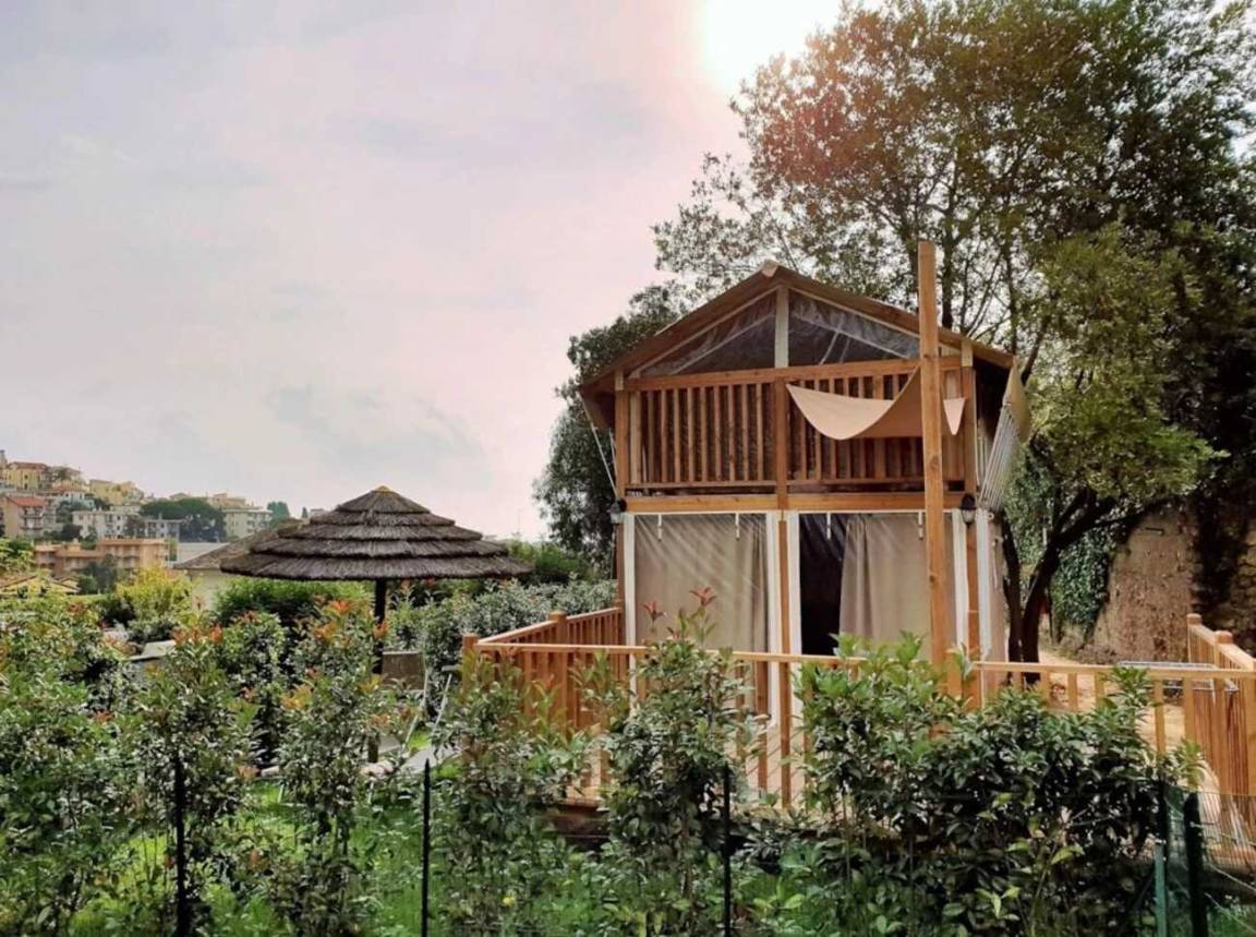 24 M² Tent ∙ 2 Bedrooms ∙ 4 Guests - Loano