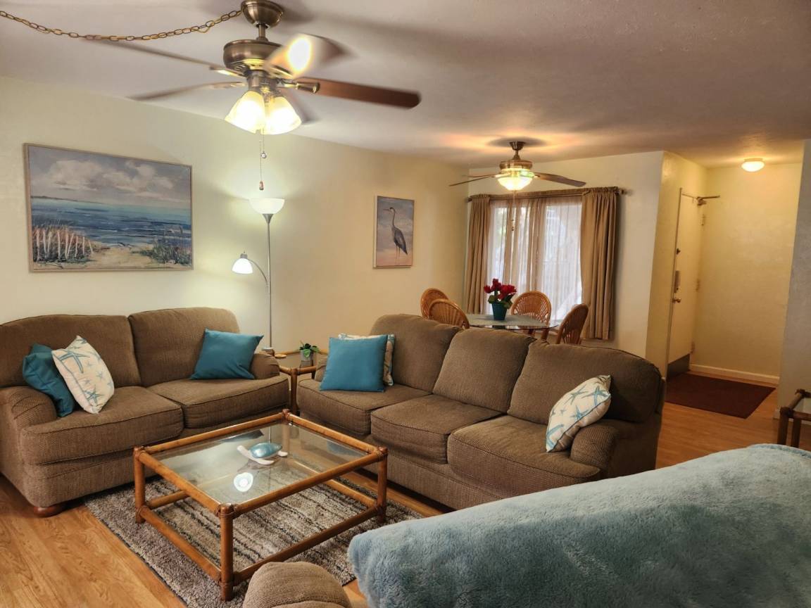 104 M² House ∙ 2 Bedrooms ∙ 4 Guests - St. Petersburg, FL