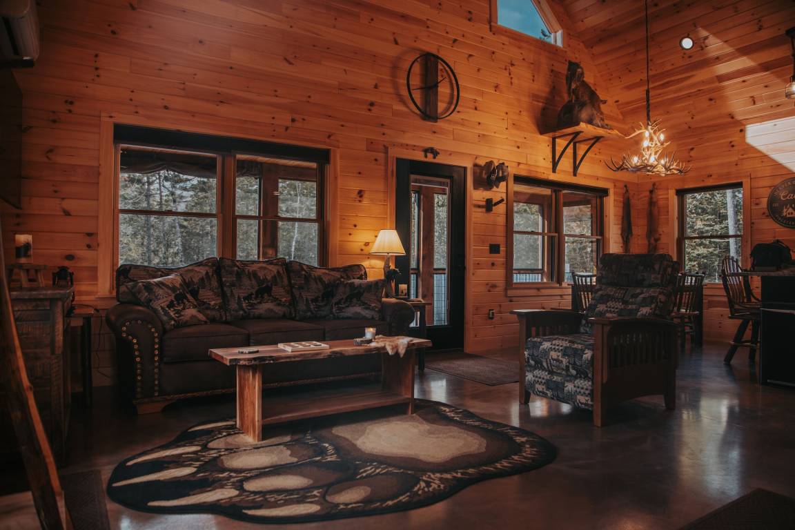 Cabin ∙ 3 Bedrooms ∙ 6 Guests - Greenville, ME